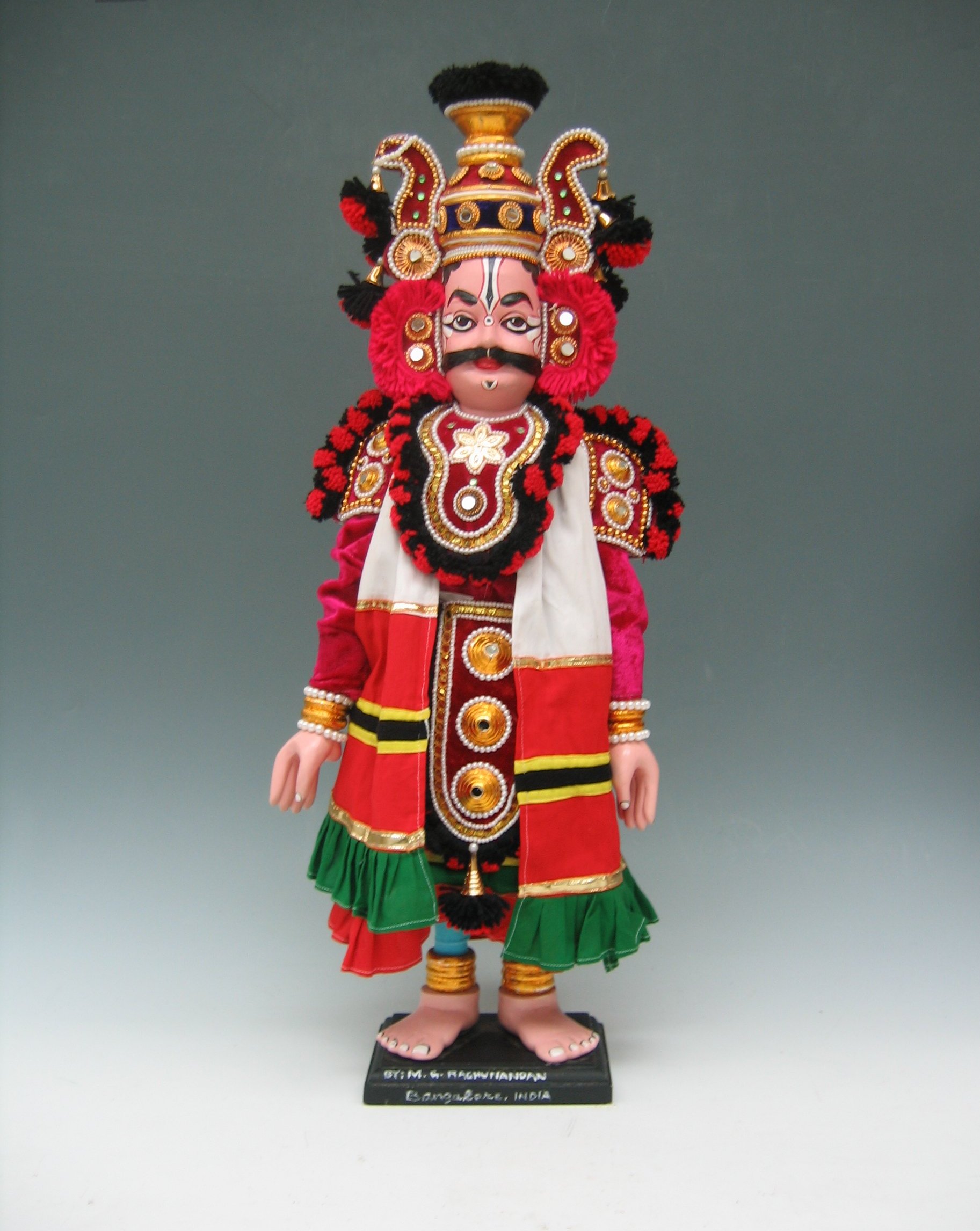 Yakshagana Gombeyata | World Encyclopedia of Puppetry Arts